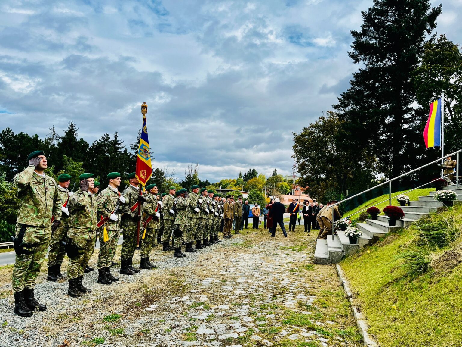 Comuna Feleacu, județul Cluj, sărbătorește Ziua Armatei Române printr-o ...